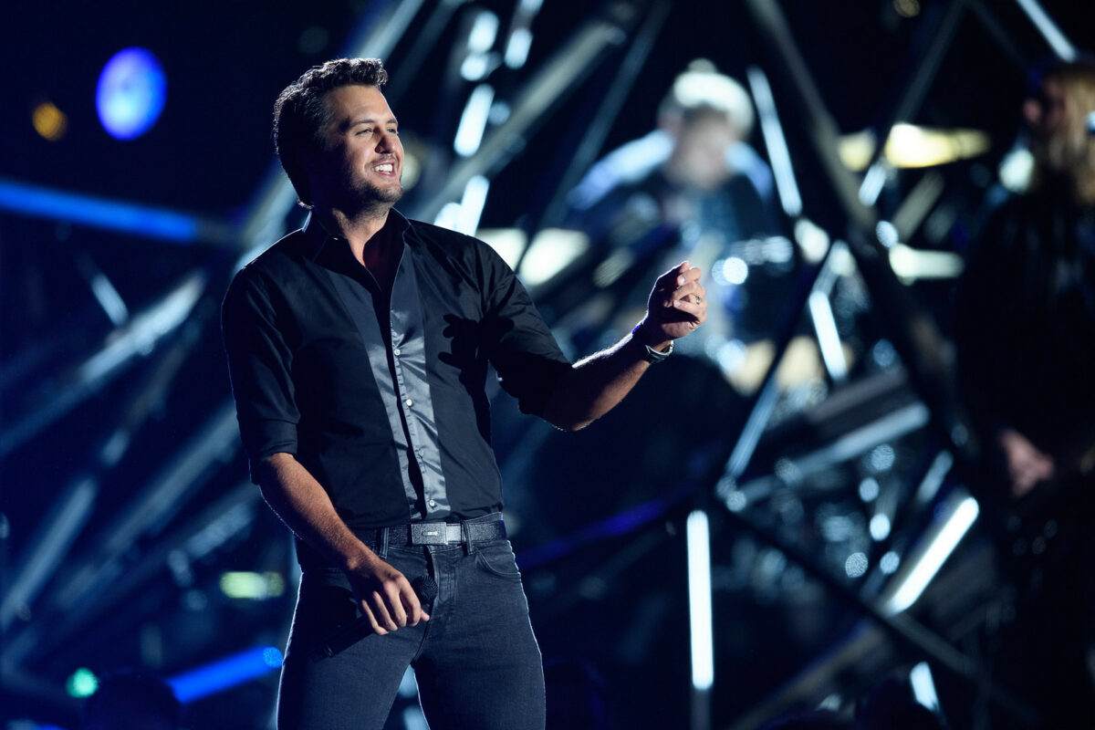 Liberals Torch Luke Bryan For Bringing Gov. Ron DeSantis On Stage At ...